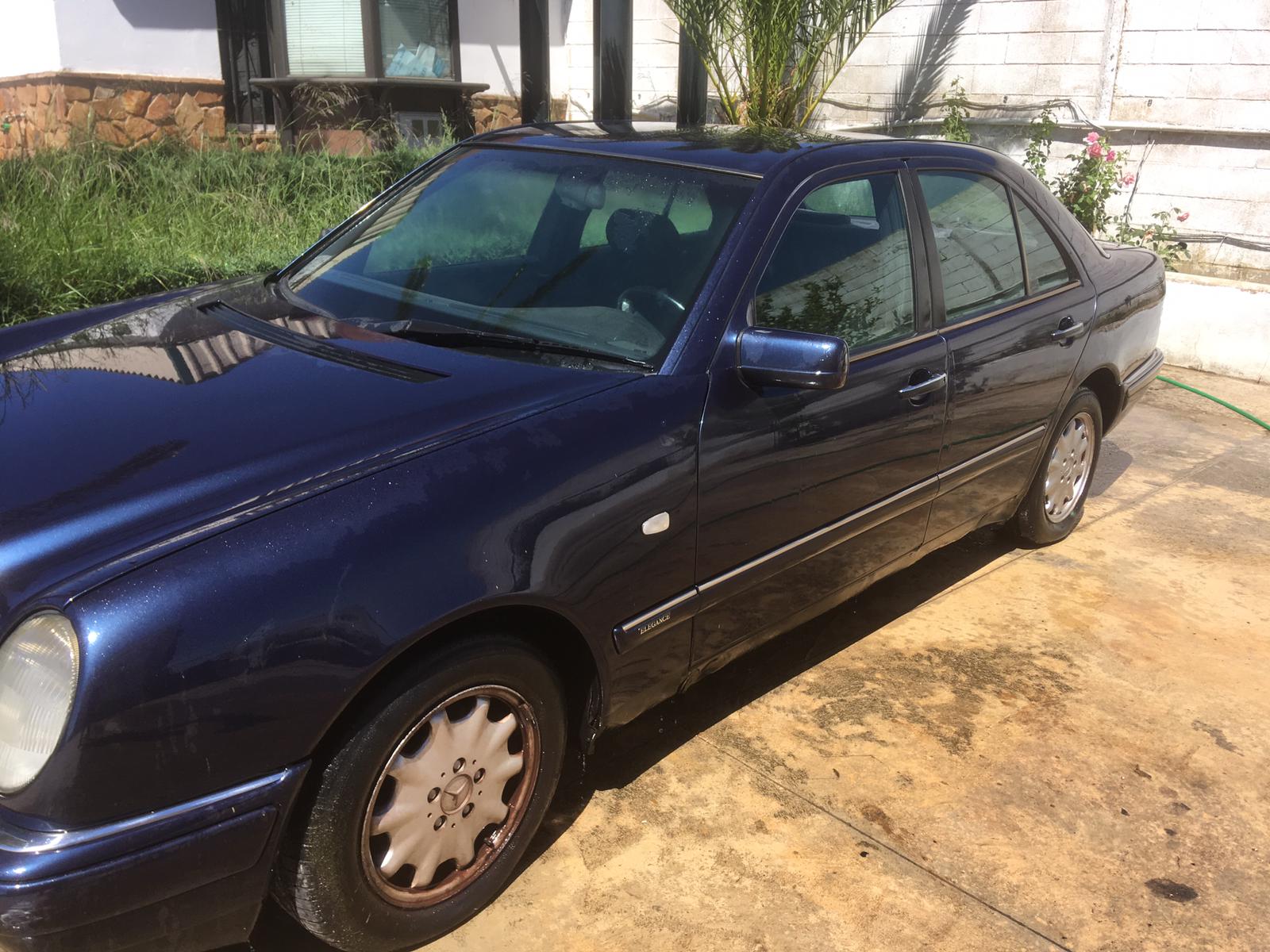 Mercedes Benz E300D - Automoción Siglo XXI